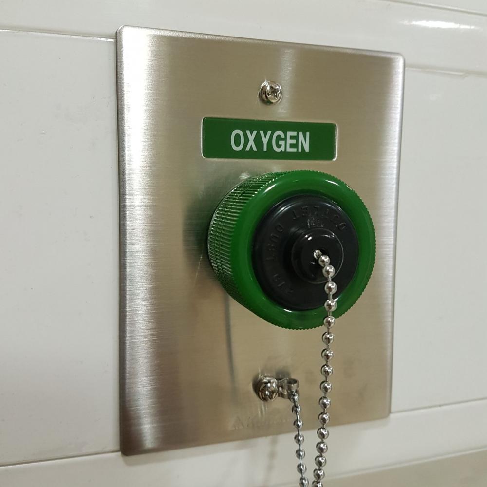 Jual Wall Outlet Oxygen Type T1 Merk Komatsu - Seiki Japan dari PT ...